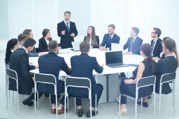 10 Langkah Melatih Kemampuan Komunikasi Sebagai Pemimpin - ABCkotaraya.id